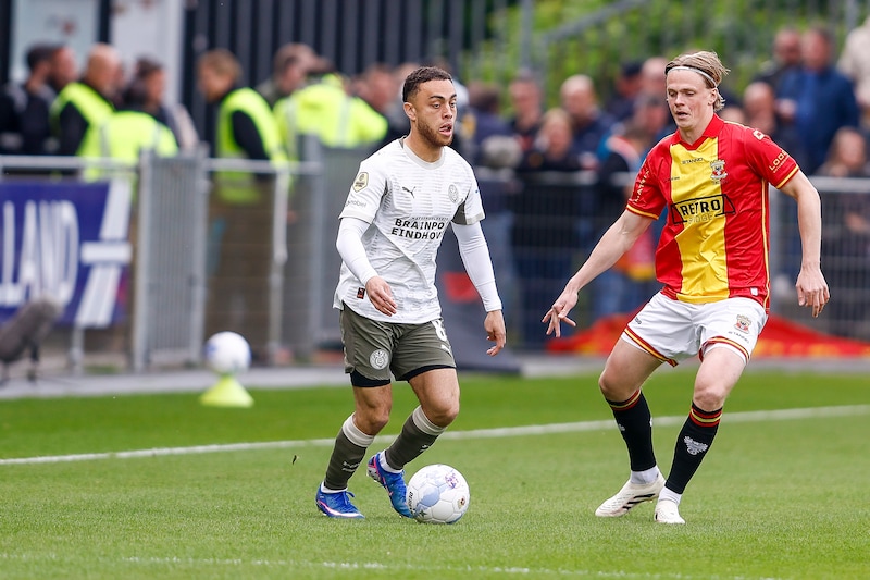 LIVE | In laatste seconde voor rust komt Go Ahead Eagles voor tweede ...