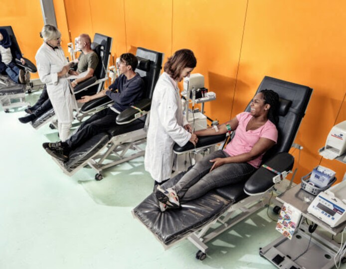 Geen wachtrij meer voor bloeddonors bij Sanquin Bloed in Apeldoorn door ...
