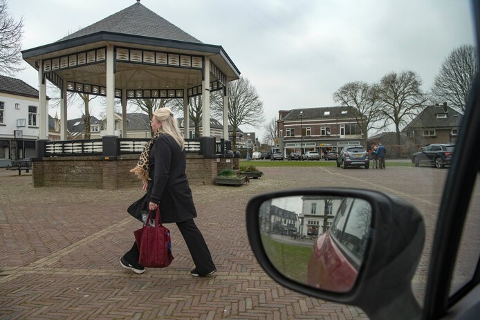 Er komt (weer) een parkeerverbod op de Brummense markt: ‘We willen een ...