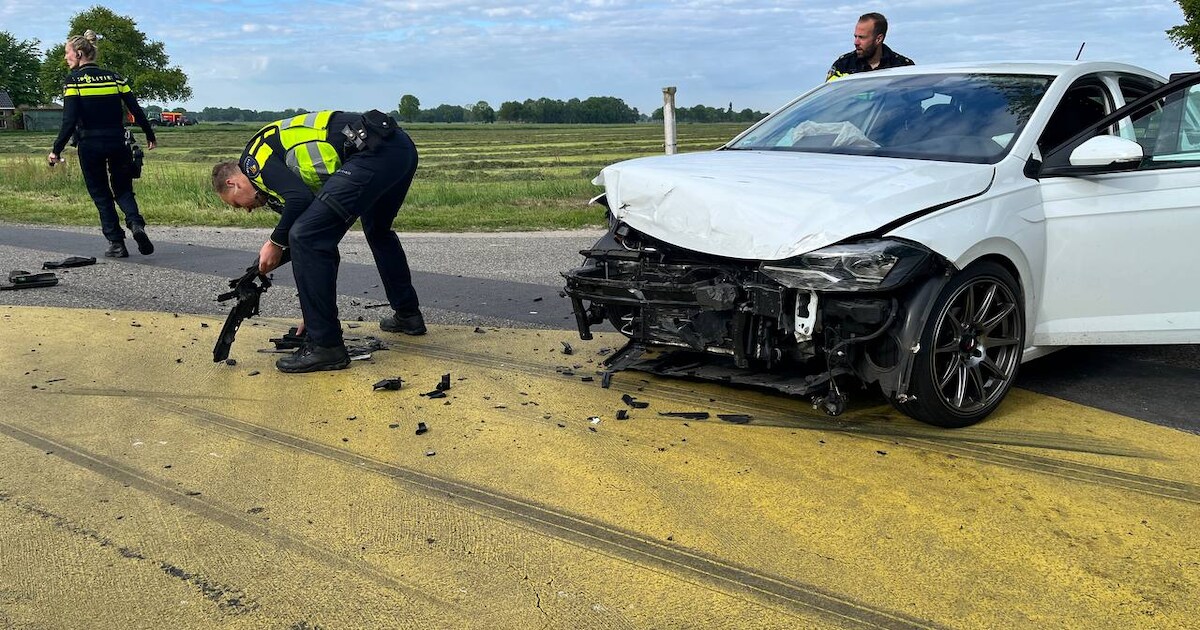 Auto's in de kreukels na harde botsing in Dedemsvaart | 112 nieuws ...