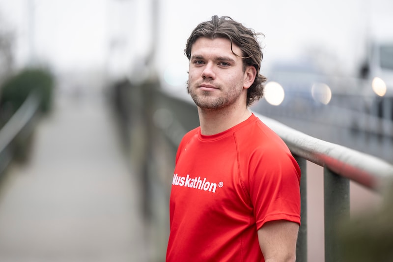 Xander gaat naar extreme locaties in Afrika om vervolgde christenen een ...
