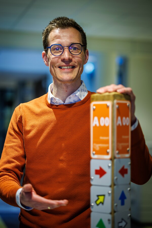 Waarom tienduizenden bordjes langs de weg in Zwolle en noordwesten van ...
