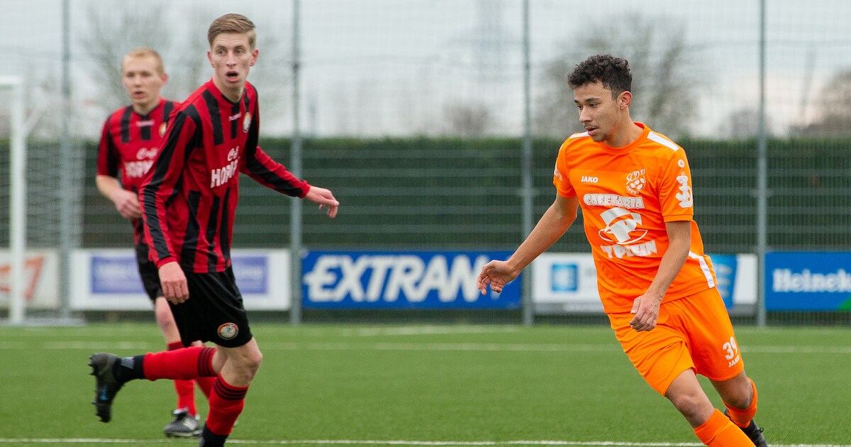 ‘Kunstgrasveld niet goed vastgelijmd’: wedstrijd vijfdeklasser SCD’33 uitgesteld | Nijmegen ...