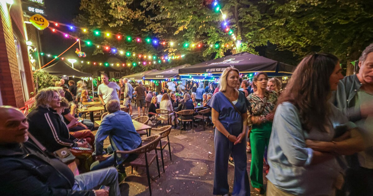 Volle bak bij reünie van kleurrijk café in Zwolle dat wordt gemist ...