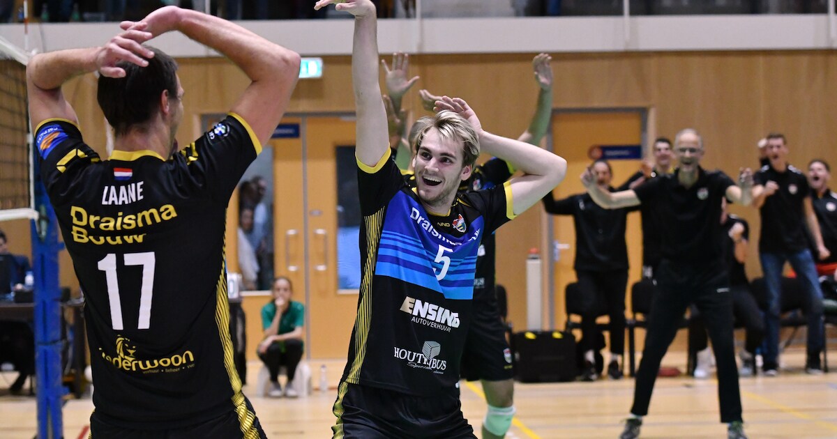 Sjors Tijhuis van Dynamo vreest voor einde volleybalcarrière door bloedprop in vinger: ‘Er zijn ...