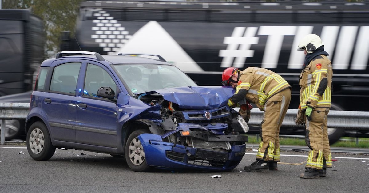 Weer flinke vertraging op A28 bij Zwolle door wegwerkzaamheden en ongeluk | Zwolle | destentor.nl