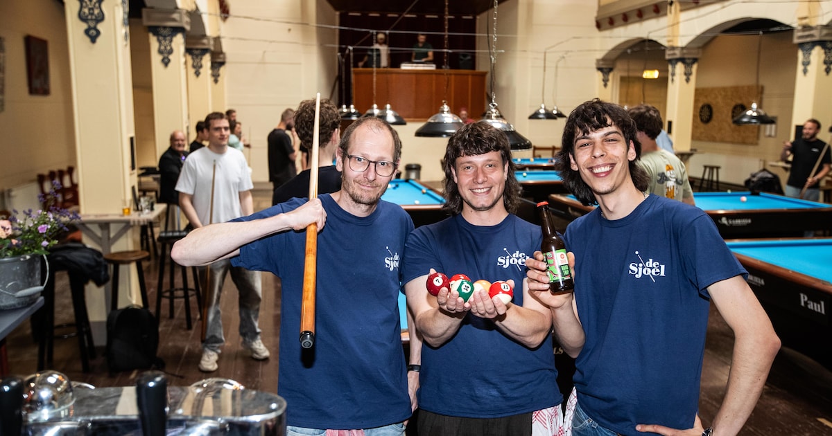 Een potje poolen kan in Deventer eindelijk weer: ‘Dit miste ik nog een beetje’ | Deventer | De ...
