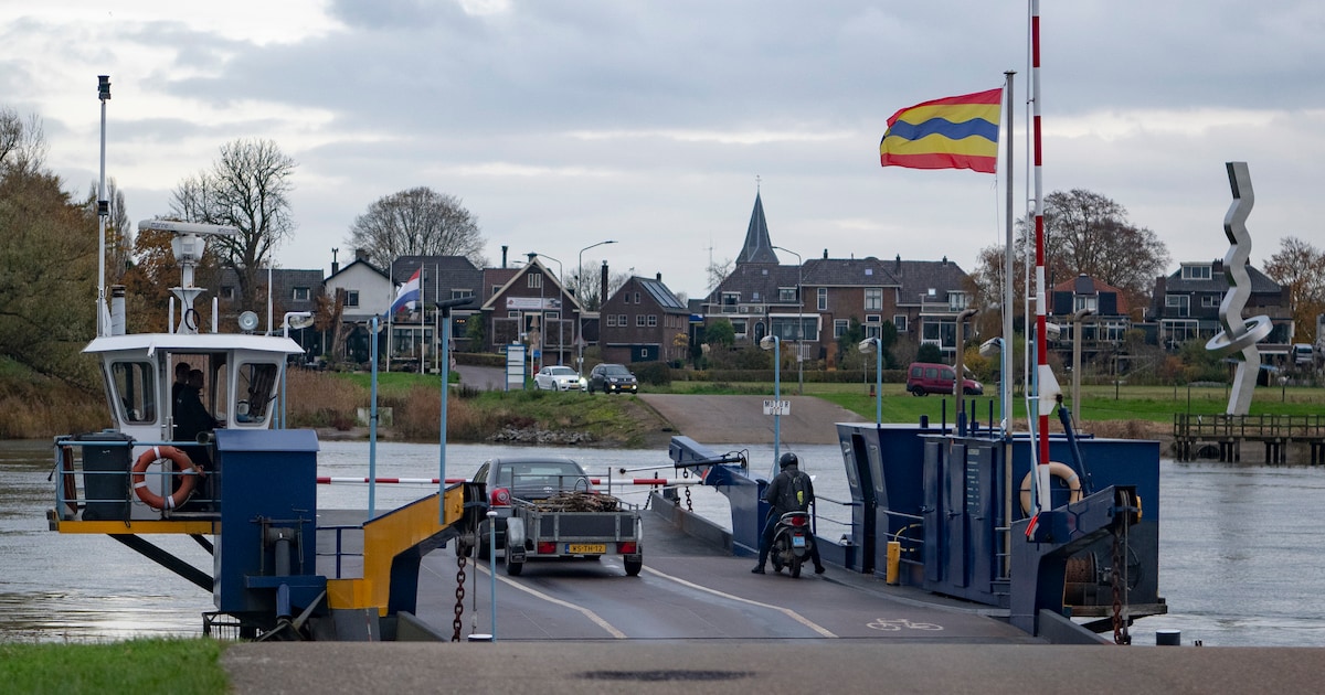 Mogen de inwoners van deze dorpen (weer) gratis met de pont over de ...