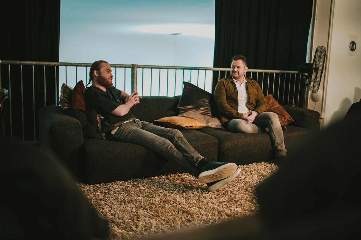 Frans Duijts en Donnie of toch rapper Poke: dé EK-hit van dit jaar zou ...