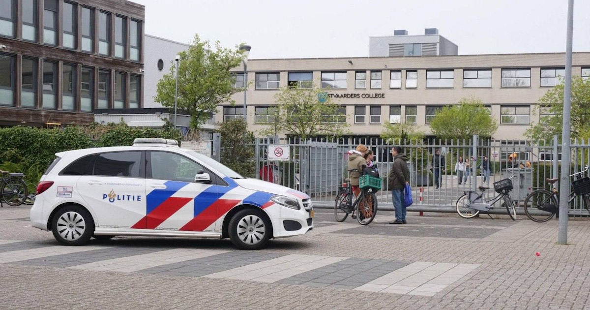 Politie nog altijd aanwezig op school in Almere, ondanks aanhoudingen ...