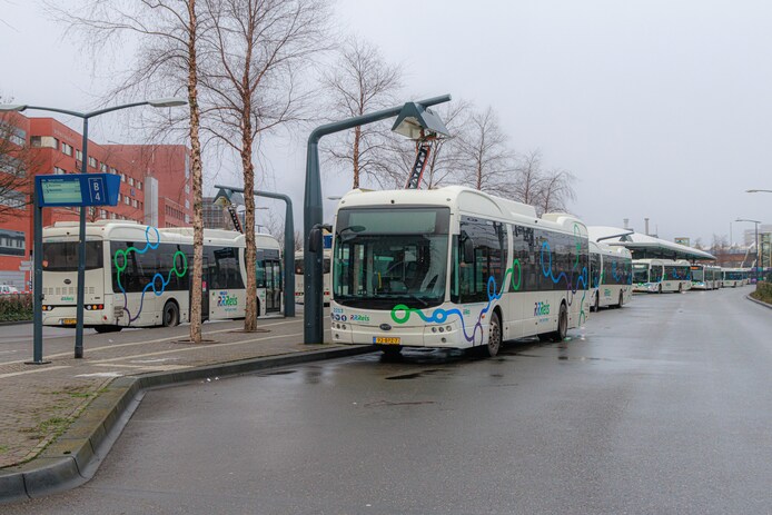Bussen vallen nog steeds te vaak uit, toch twijfelen provincies over ...