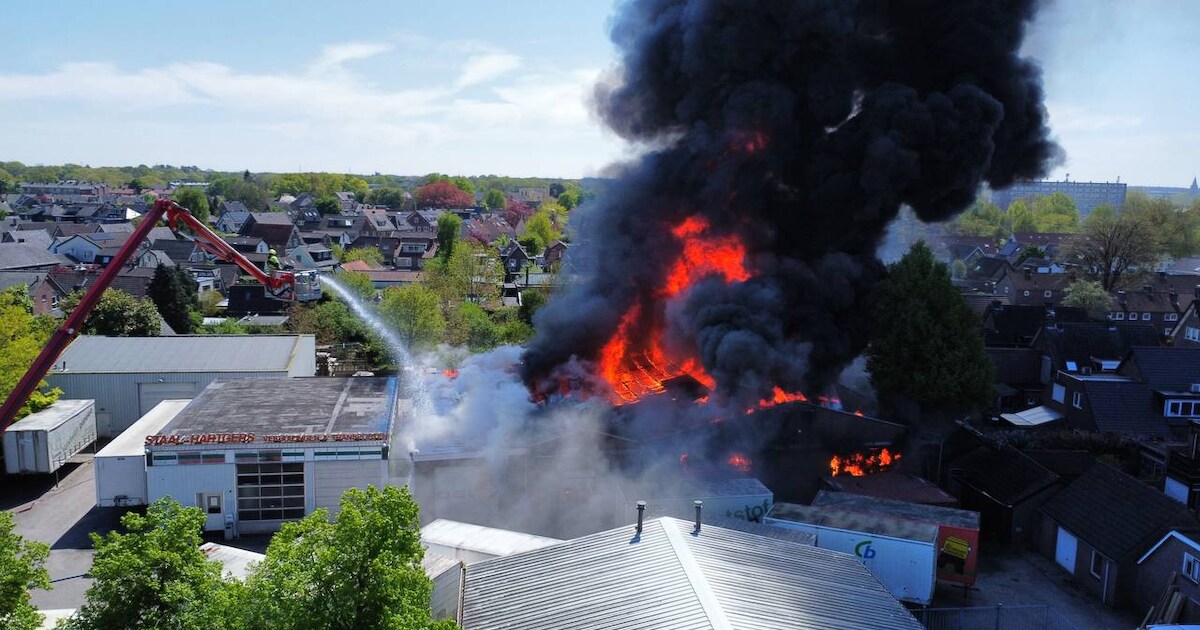 Grote brand in een van oudste bedrijven van Apeldoorn: ‘We hadden niet door dat die ...