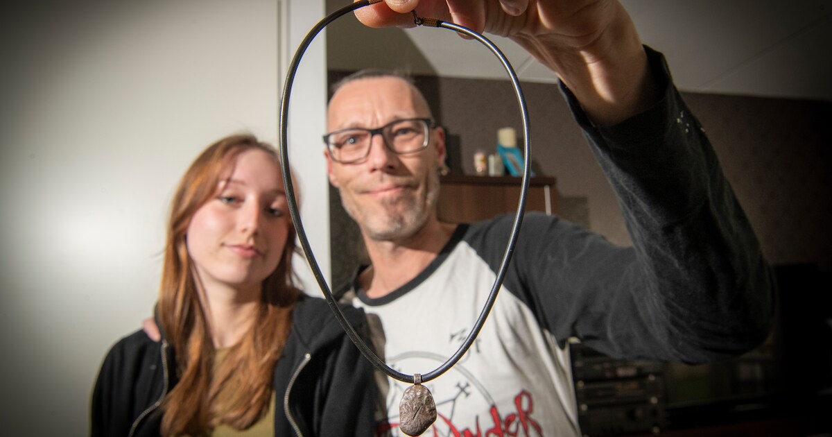 Door metalmuziek geïnspireerde vader Erik (51) creëert unieke Viking ...