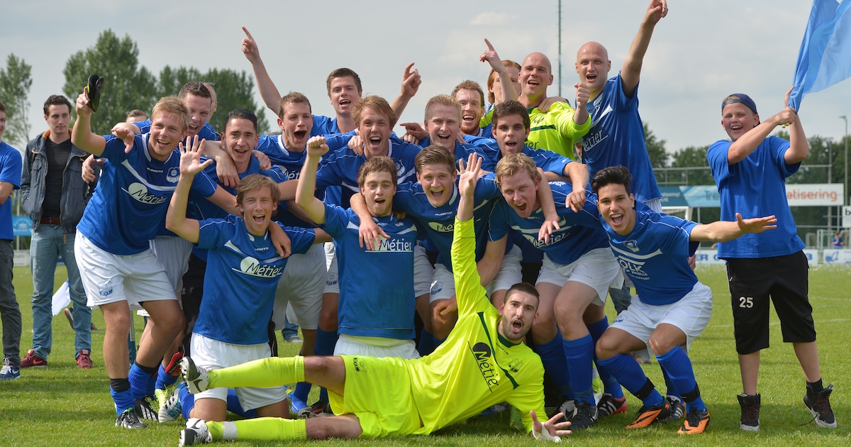 Na gebroken pink promoveert Mike te Wiele met WVF naar de hoofdklasse ...