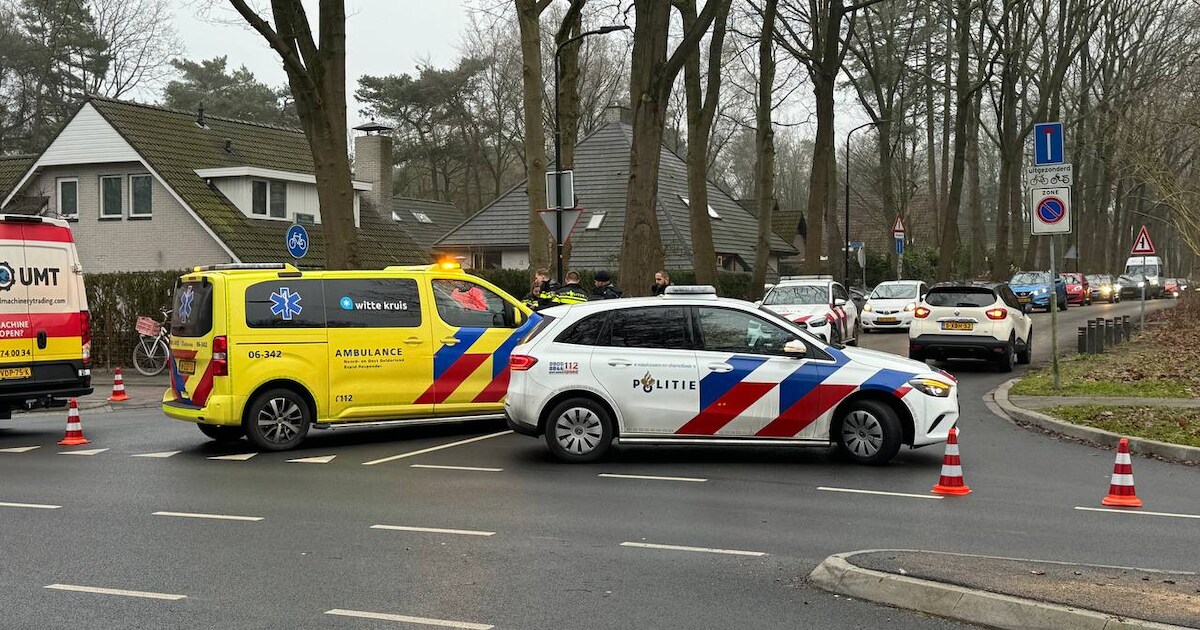 Fietser gewond geraakt na botsing met auto op Zuster Meyboomlaan in Apeldoorn | 112 nieuws ...