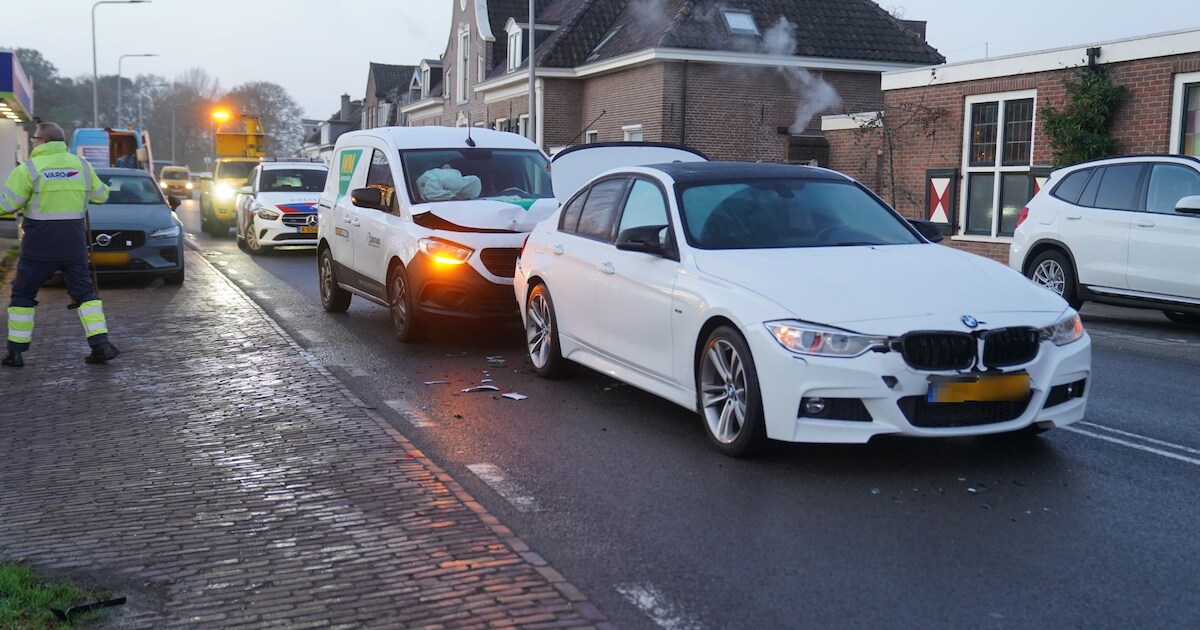 Ongeluk met drie voertuigen in Olst, één persoon raakt gewond | Regio ...