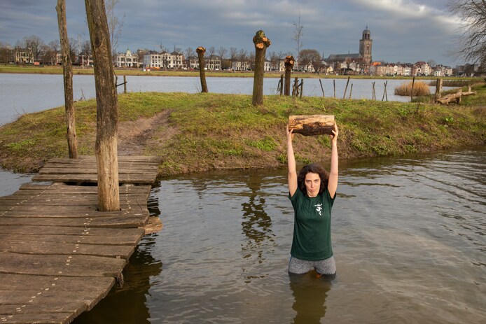 (Buiten)spelen voor volwassenen: ‘De stress is weg na het apenkooien ...