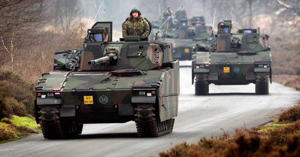 Almere roert zich nu ook om megakazerne van Defensie: ‘We willen niet ...