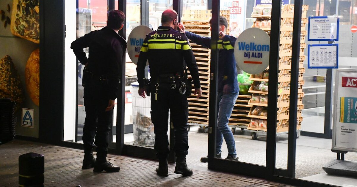 Man bedreigt personeel Aldi met mes en gaat er met geld vandoor: dader voortvluchtig ...