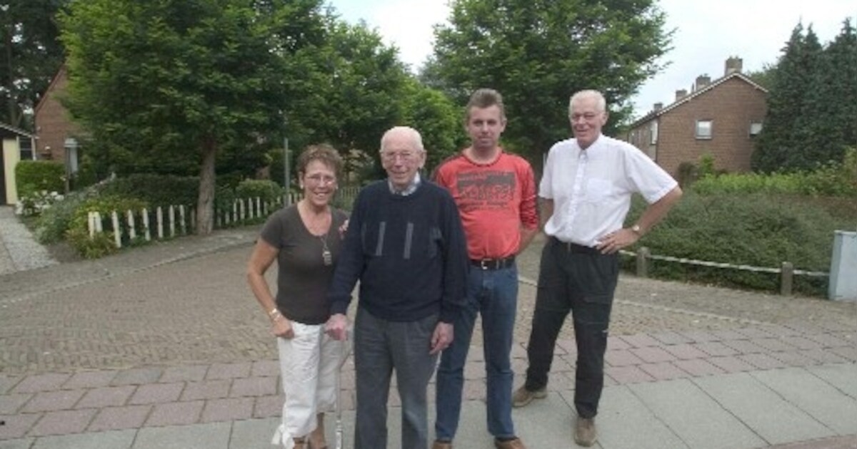 Iedereen kent elkaar in de Puttense Acacialaan | Harderwijk | De Stentor.nl