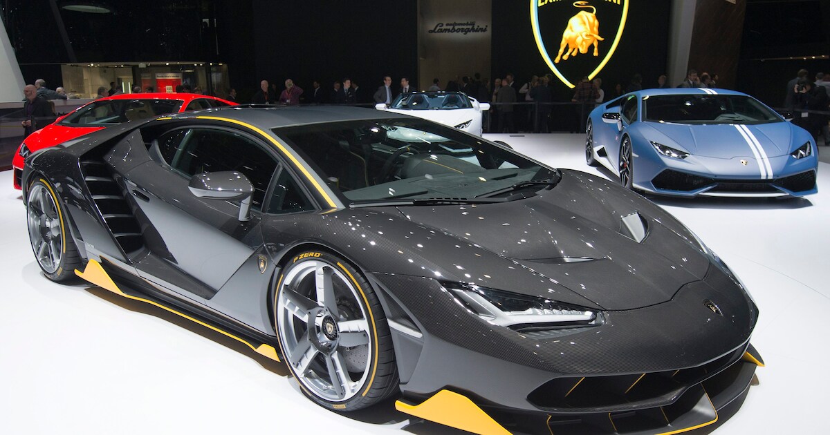 Eigenaar Lamborghini steekt zijn zeldzame auto nog liever in brand dan ...