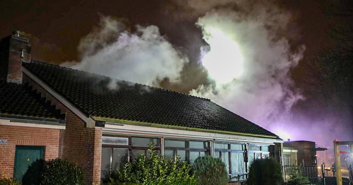 Veel rook bij brand oude noodopvang in Ugchelen: onderzoek naar oorzaak ...