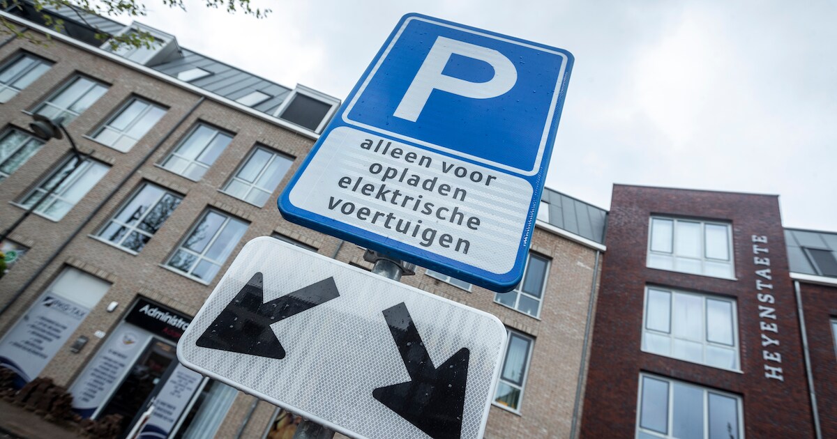 Waarom hebben veel laadpalen voor elektrische auto’s geen kabels ...
