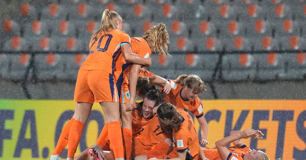 Vijf speelsters PEC Zwolle vieren met Oranje O20 plaats in WK ...