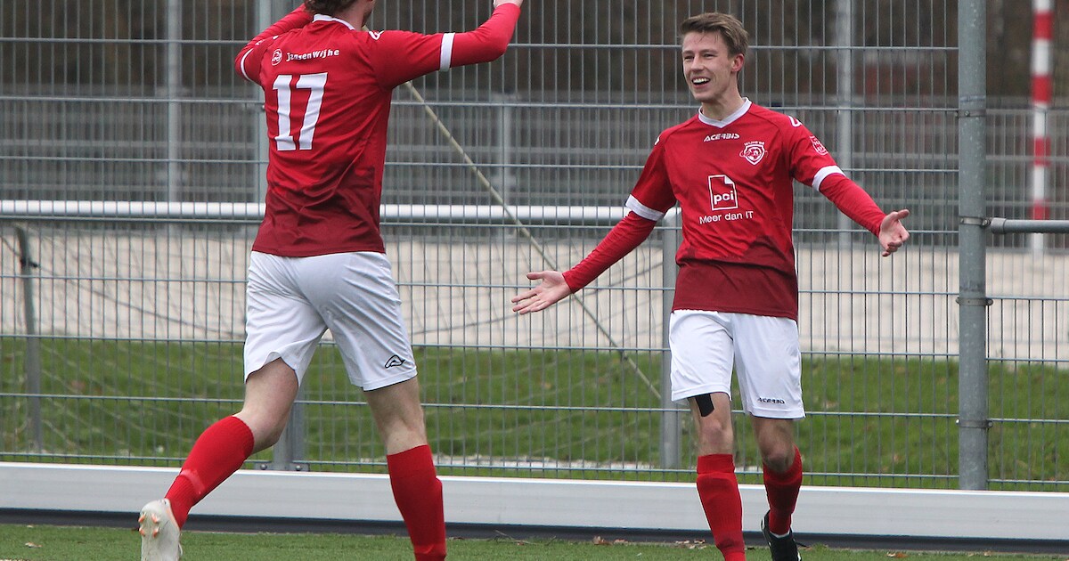 Met teruggekeerde Wuarbanaran en een hattrick van middenvelder Liefers ...