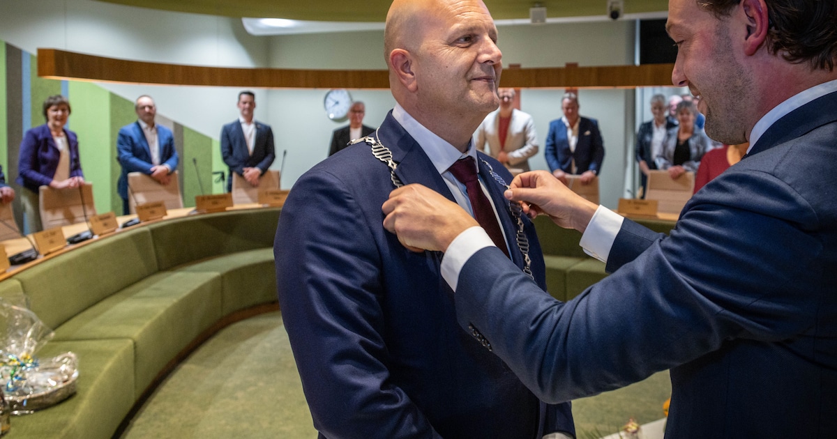 Kersverse burgemeester Erik de Groot geïnstalleerd en beëdigd ...