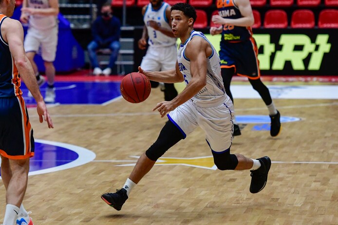 De ervaring van Leon Williams moet Landstede Hammers vooruit helpen ...