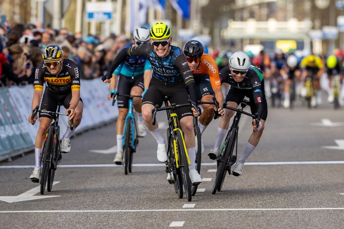 Axel van der Tuuk (23) slaat in Zwolle twee vliegen in één klap: ‘Ik ...