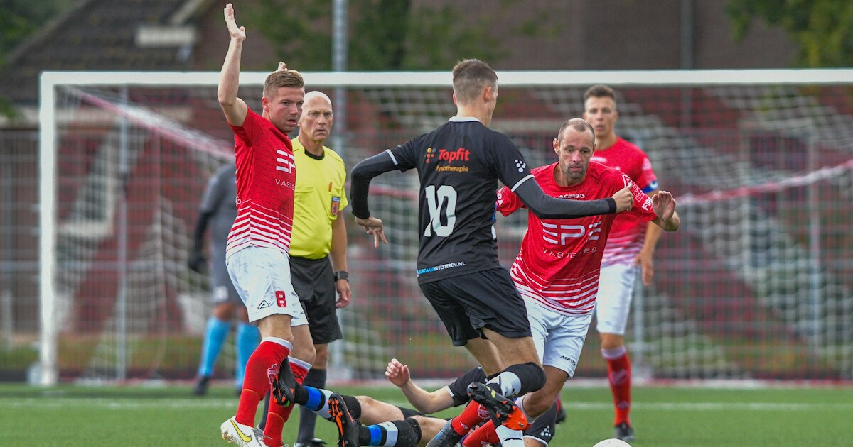 Start van de competitie: Hoonhorst vergooit tweemaal voorsprong ...