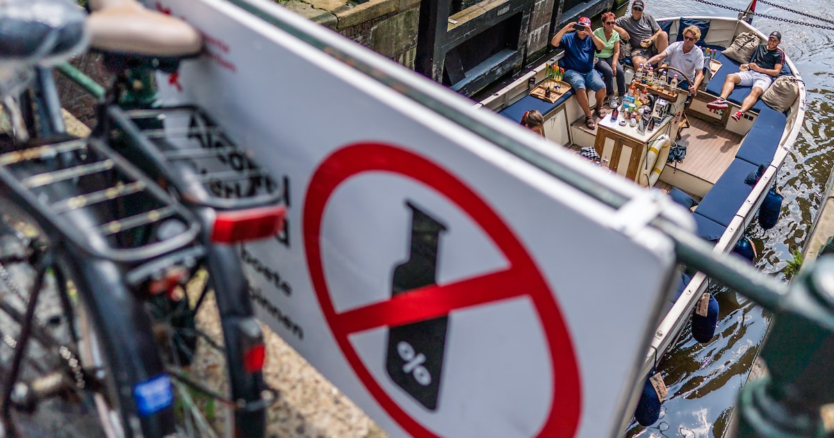 Proost dan maar, op de burgemeester van goede zeden | Opinie | De ...