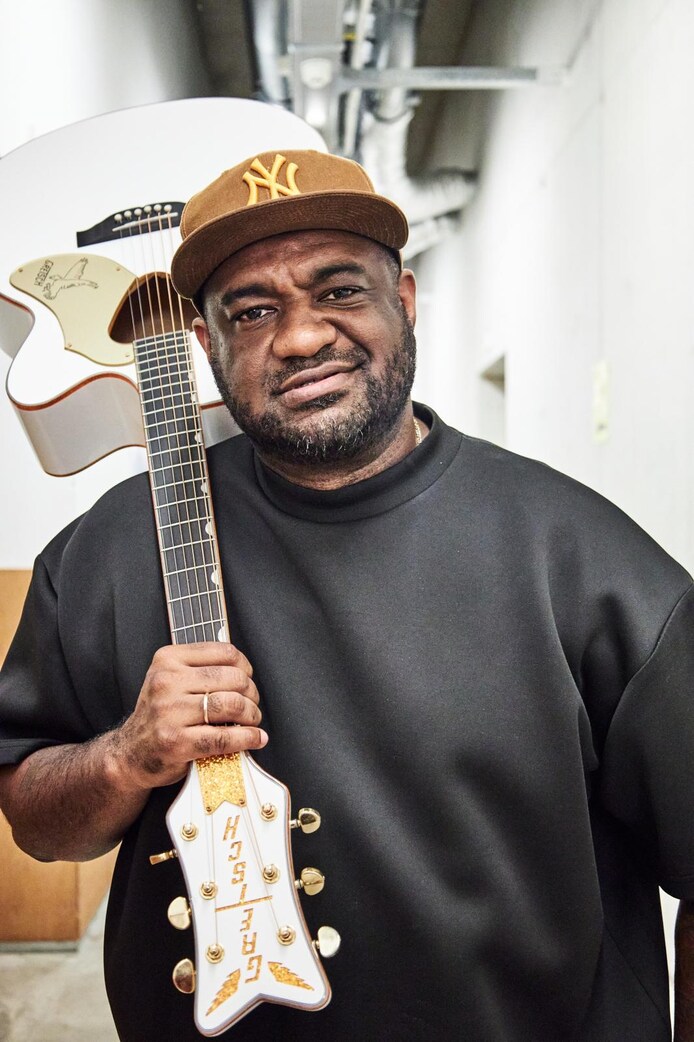 Rapper en muzikant Rivelino Rigters vertelt in Apeldoorn over zijn ...