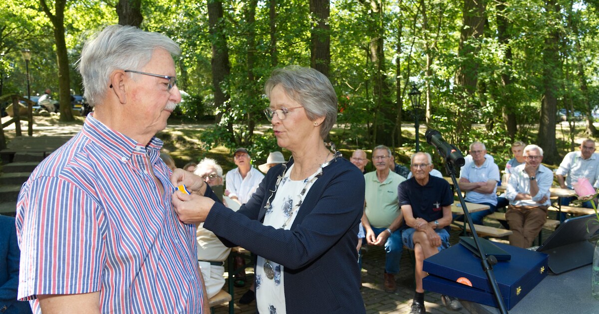Koninklijke onderscheiding voor Olstenaar Ruud Roose tijdens viering 70 ...