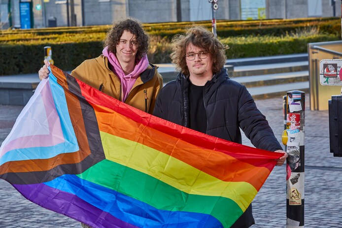 Regenboogzebrapad in Zutphen gaat er nu echt van komen, alleen niet zo ...