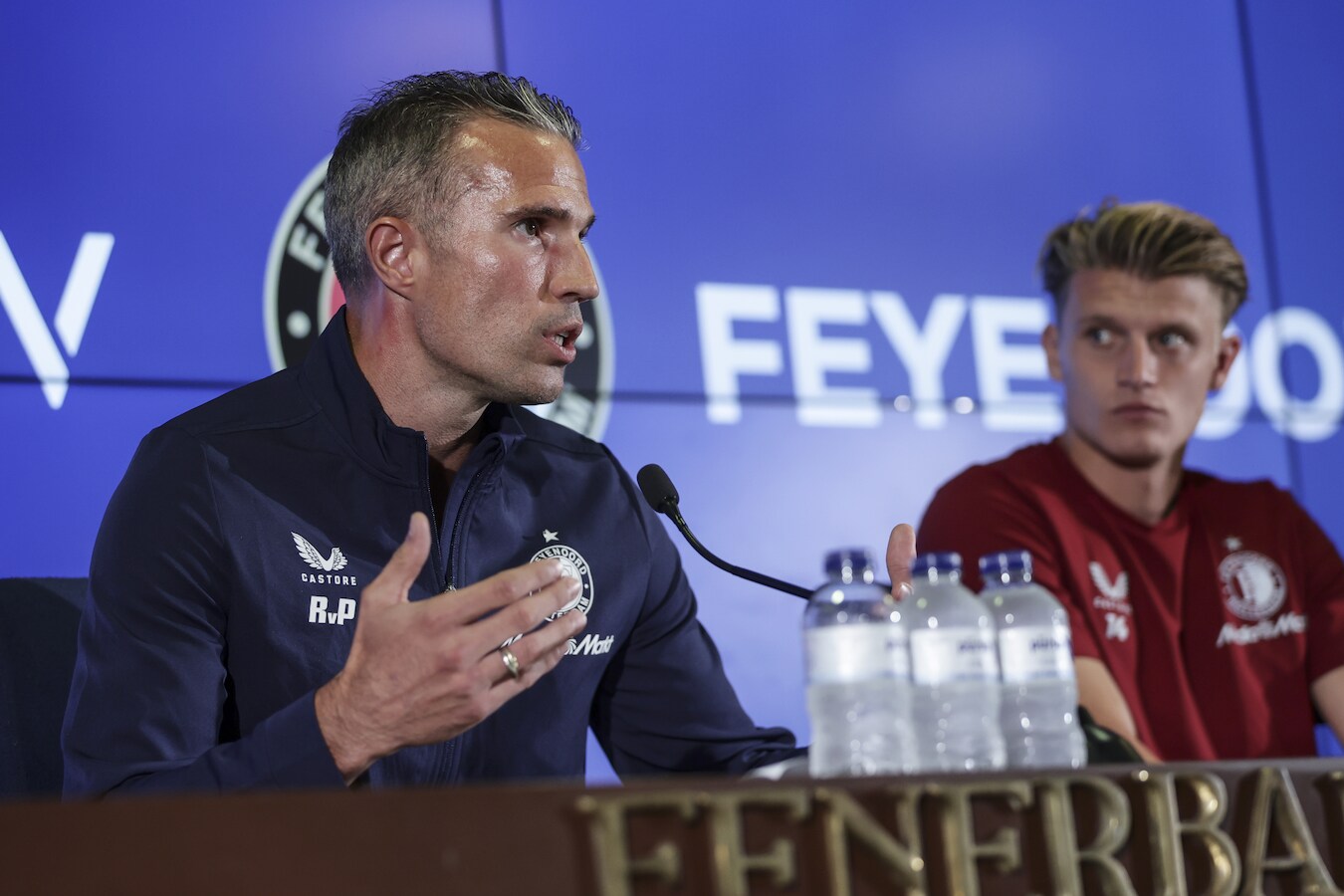 Feyenoord wapent zich tegen hevige emoties en opgefokte sfeer in ...