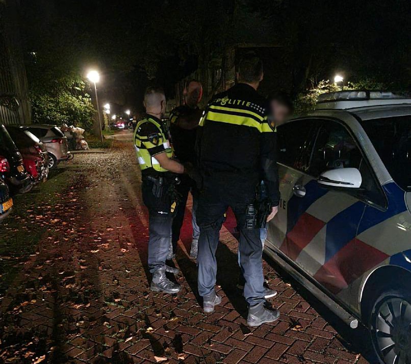 ‘Bizarre capriolen’ bij achtervolging op hoge snelheid door Zwolle: man ...