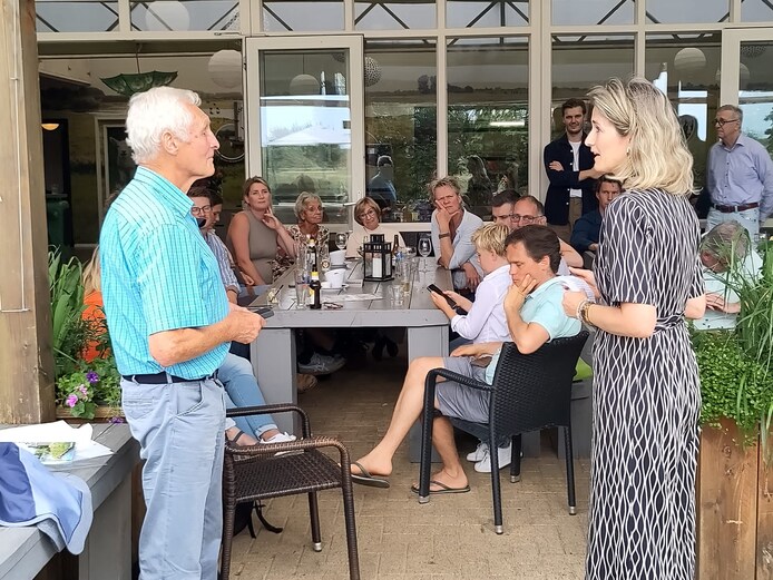 Jet de Bussy-penning voor Zwollenaar Aart Karssen. Onderscheiding van D66 voor zijn grote inzet ...