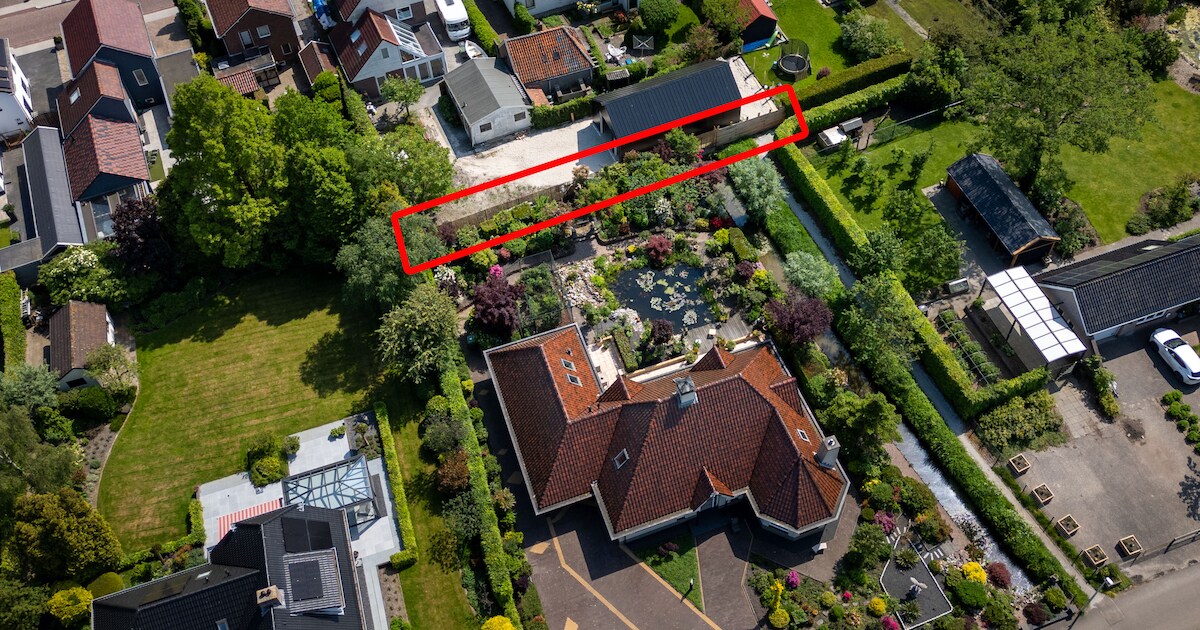 Burenruzie om ‘gekke roestige schutting’ sleept zich voort: vraag ...