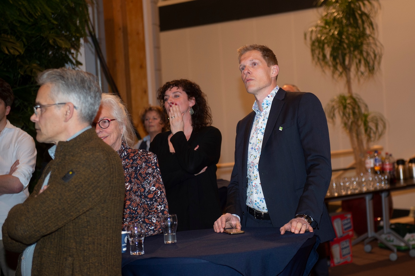 Hoe onervaren ‘familiepartij’ Lokaal Belang politieke speelveld in ...