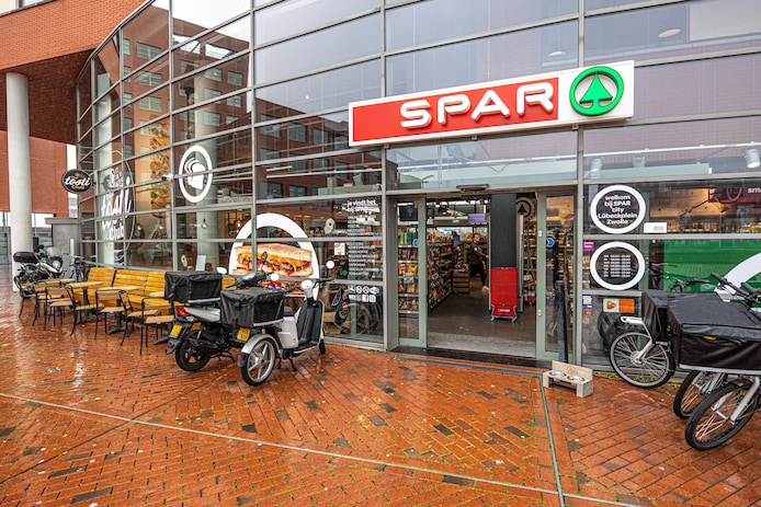 Twee bier, één Red Bull en een sorry: hoe diefstal bij Spar in Zwolle tot 17 dagen cel leidde ...