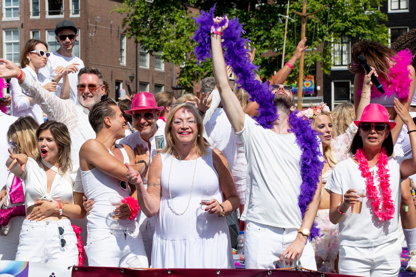 Viola Holt was in de jaren 90 de koningin van De 5 uur show: ‘Ze was ...