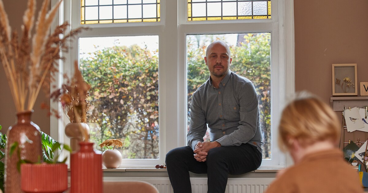 Manon en Wander vrezen voor 8 meter hoge muur pal voor hun woonkamer ...