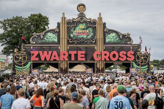 LIVE Zwarte Cross | ‘Indrukwekkend’ optreden van Waylon • Toppers van ...
