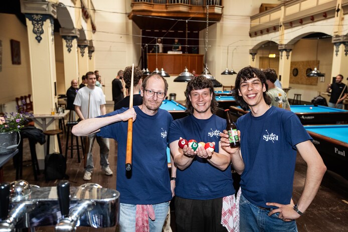 Een potje poolen kan in Deventer eindelijk weer: ‘Dit miste ik nog een ...