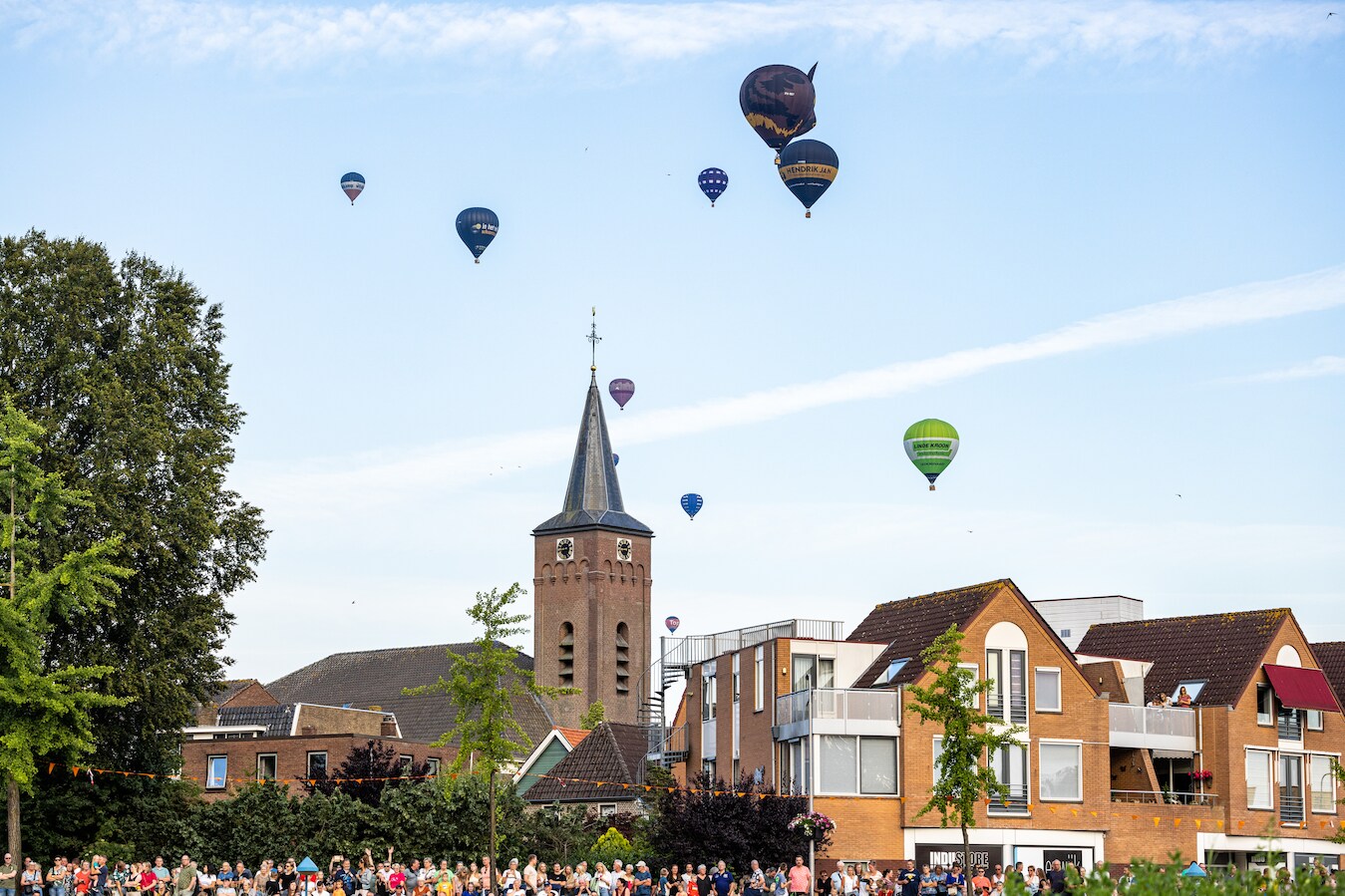 Dit is de man die in Hardenberg beslist of de luchtballonnen opstijgen ...