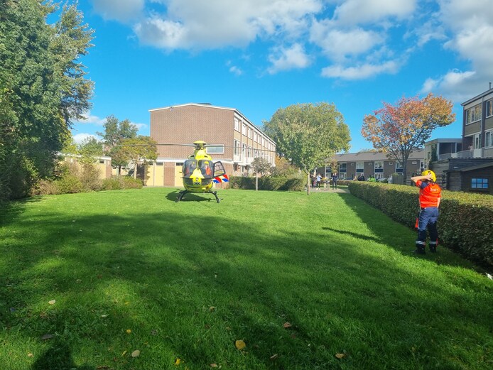 Man gewond naar ziekenhuis na val op hoofd in Meppel | Meppel ...
