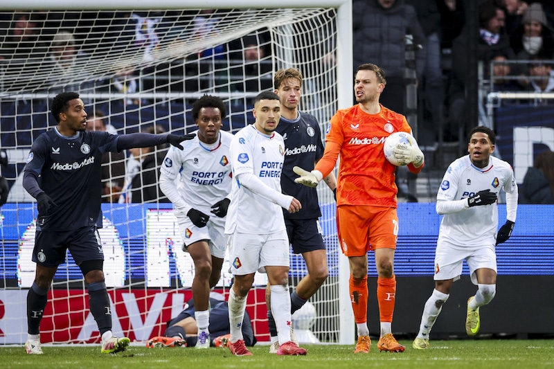 Feyenoord boekt benauwde zege op Telstar en maakt einde aan pijnlijke reeks | Voetbal | De ...
